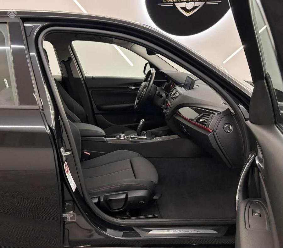 Melns BMW 120 2013 Marijampole, ar dzinēja tilpumu 2.00 L un nobraukumu 257 tūkst. km par 7850 €, foto 14 vietnē AUTOMOTO.COM.LV