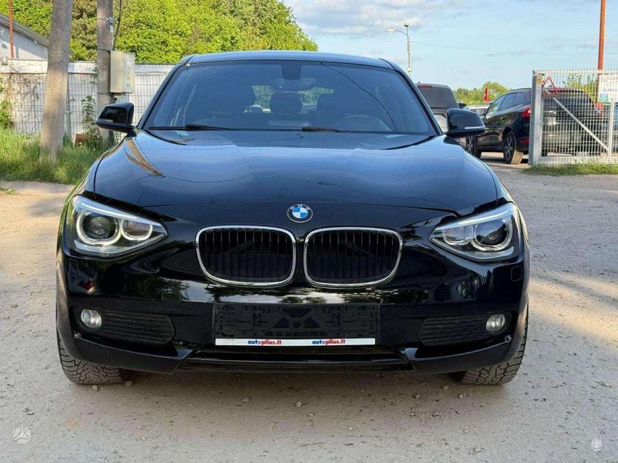 Melns BMW 120 2013 Šauļi, ar dzinēja tilpumu 2.00 L un nobraukumu 284 tūkst. km par 4850 €, foto 4 vietnē AUTOMOTO.COM.LV