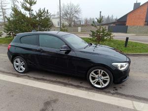 Black BMW 120 2014 in Kaunas, with an engine capacity of 2.00 L and mileage of 179 thousand km for 3150 €, photo 5 on AUTOMOTO.COM.LV