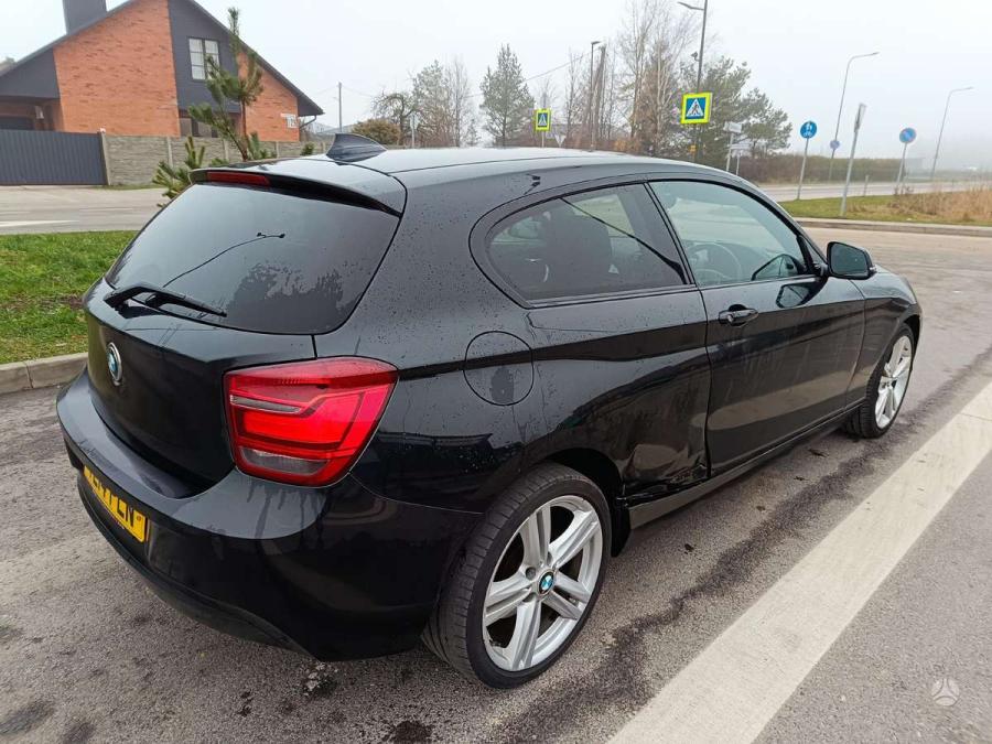 Black BMW 120 2014 in Kaunas, with an engine capacity of 2.00 L and mileage of 179 thousand km for 3150 €, photo 7 on AUTOMOTO.COM.LV