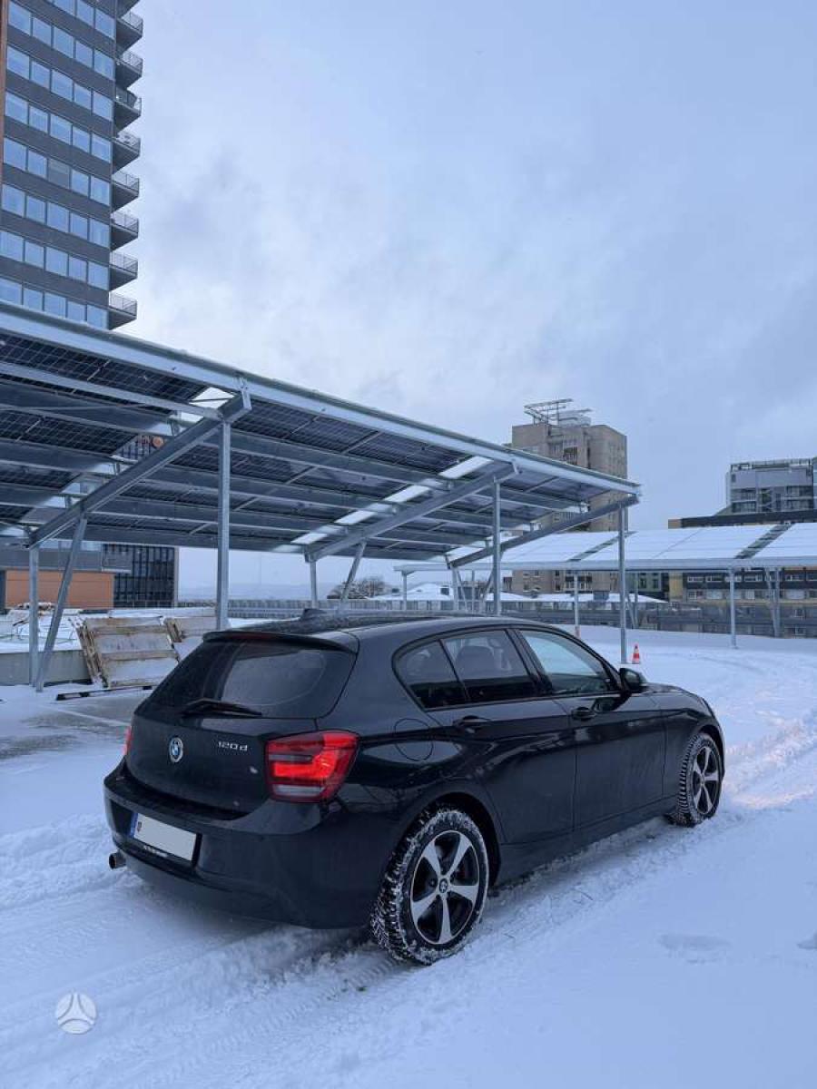 Melns BMW 120 2014 Viļņa, ar dzinēja tilpumu 2.00 L un nobraukumu 231 tūkst. km par 10500 €, foto 7 vietnē AUTOMOTO.COM.LV