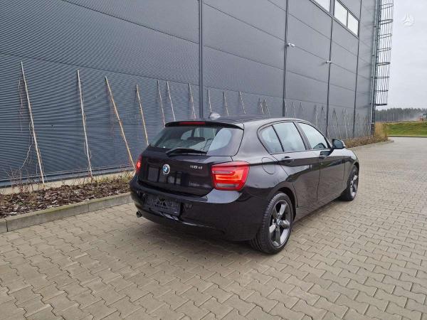 Black BMW 120 2014 in Vilnius, with an engine capacity of 2.00 L and mileage of 212 thousand km for 6190 €, photo 5 on AUTOMOTO.COM.LV