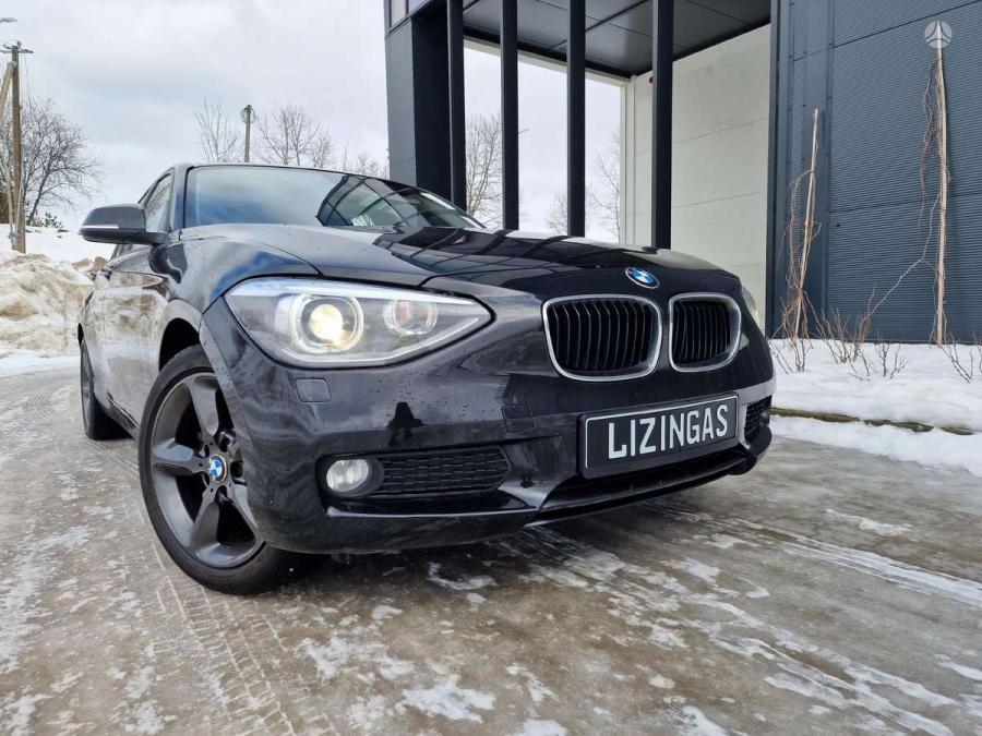Black BMW 120 2014 in Vilnius, with an engine capacity of 2.00 L and mileage of 212 thousand km for 5999 €, photo 1 on AUTOMOTO.COM.LV