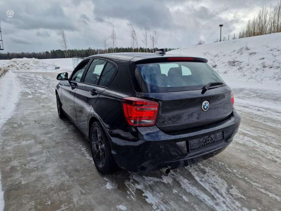 Black BMW 120 2014 in Vilnius, with an engine capacity of 2.00 L and mileage of 212 thousand km for 5999 €, photo 9 on AUTOMOTO.COM.LV