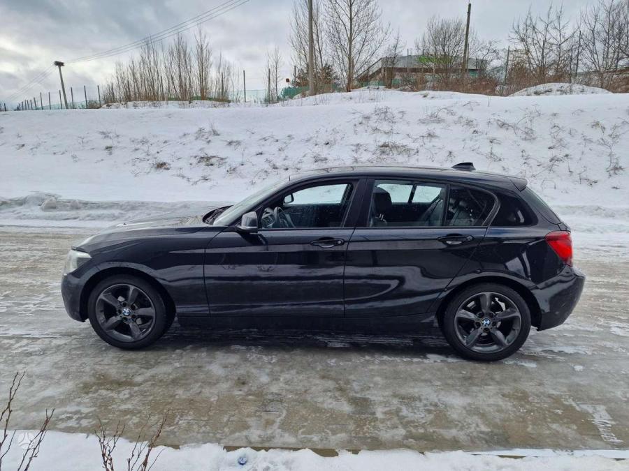 Black BMW 120 2014 in Vilnius, with an engine capacity of 2.00 L and mileage of 212 thousand km for 5999 €, photo 11 on AUTOMOTO.COM.LV