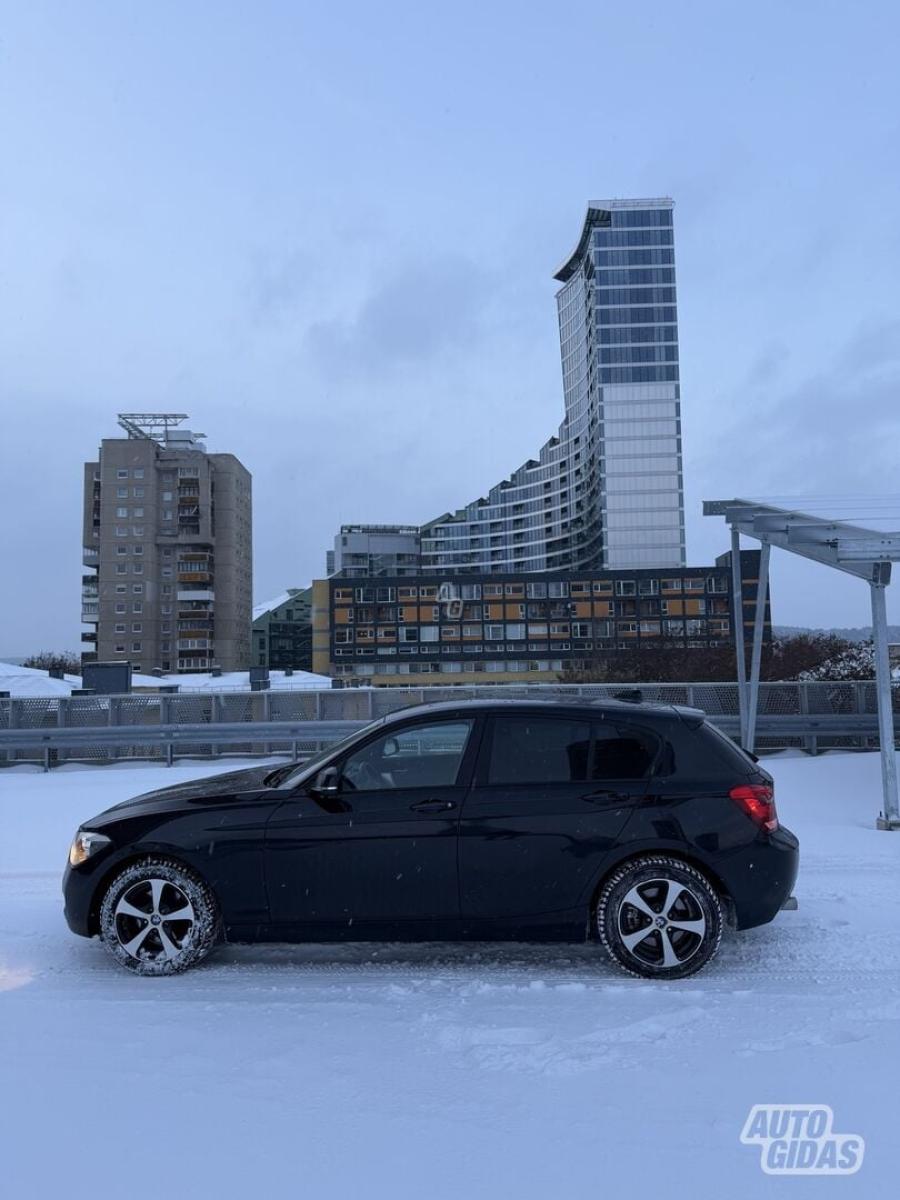 Melns BMW 120 2014 Viļņa, ar dzinēja tilpumu 2.00 L un nobraukumu 231 tūkst. km par 9200 €, foto 4 vietnē AUTOMOTO.COM.LV