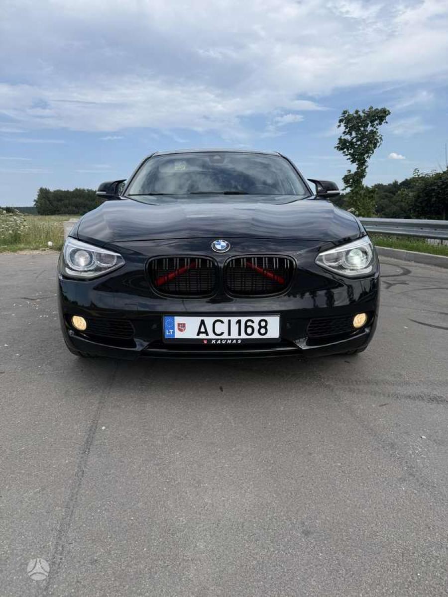 Black BMW 120 2014 in Kaunas, with an engine capacity of 2.00 L and mileage of 176 thousand km for 7300 €, photo 7 on AUTOMOTO.COM.LV