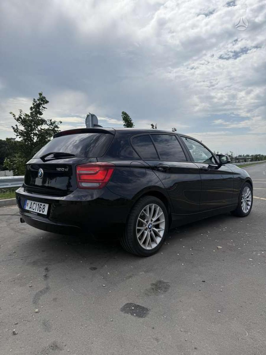 Black BMW 120 2014 in Kaunas, with an engine capacity of 2.00 L and mileage of 176 thousand km for 7300 €, photo 8 on AUTOMOTO.COM.LV