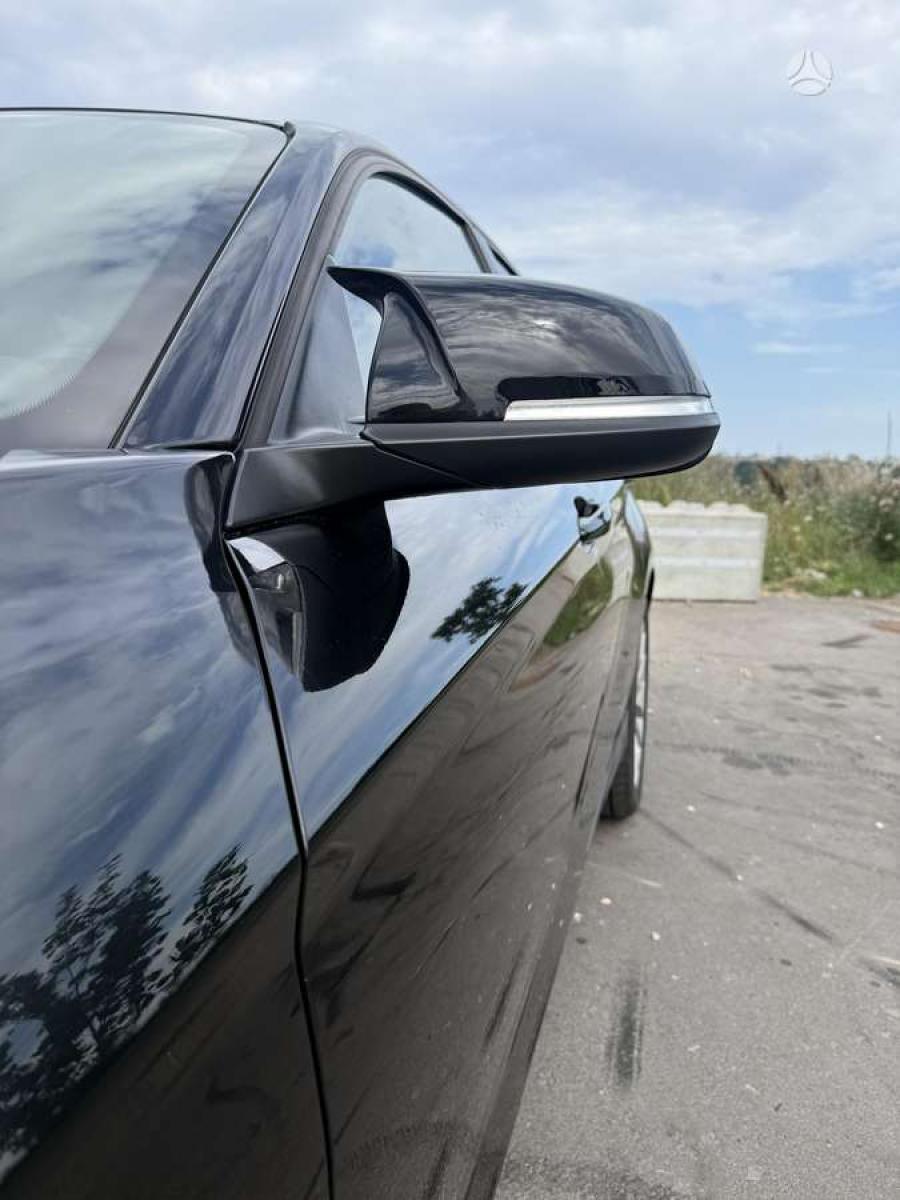 Black BMW 120 2014 in Kaunas, with an engine capacity of 2.00 L and mileage of 176 thousand km for 7300 €, photo 12 on AUTOMOTO.COM.LV