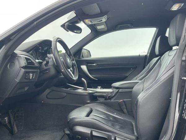 Black BMW 120 2016 in Kaunas, with an engine capacity of 2.00 L and mileage of 290 thousand km for 8450 €, photo 8 on AUTOMOTO.COM.LV