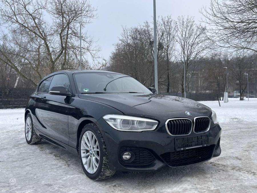 Black BMW 120 2016 in Kaunas, with an engine capacity of 2.00 L and mileage of 290 thousand km for 8450 €, photo 2 on AUTOMOTO.COM.LV