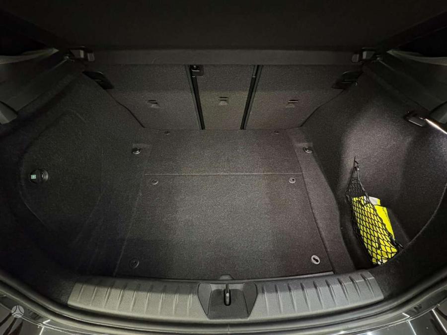 Black BMW 120 2018 in Marijampole, with an engine capacity of 2.00 L and mileage of 154 thousand km for 14950 €, photo 26 on AUTOMOTO.COM.LV