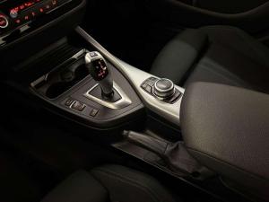 Melns BMW 120 2019 Marijampole, ar dzinēja tilpumu 2.00 L un nobraukumu 194 tūkst. km par 12999 €, foto 4 vietnē AUTOMOTO.COM.LV