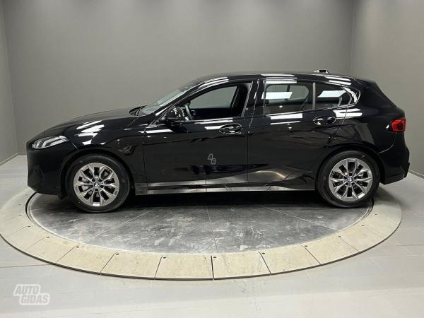 Melns BMW 120 2025 Kauņa, ar dzinēja tilpumu 0.00 L un nobraukumu 14 tūkst. km par 33739 €, foto 6 vietnē AUTOMOTO.COM.LV