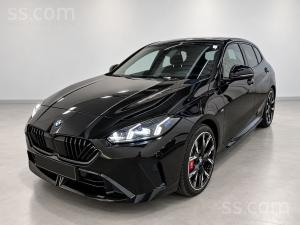 Melns BMW 120 2025 Tukums, ar dzinēja tilpumu 1.50 L un nobraukumu 30 tūkst. km par 31990 €, foto  vietnē AUTOMOTO.COM.LV