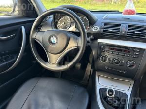 Black BMW 120 2010 in Riga, with an engine capacity of 2.00 L and mileage of 302 thousand km for 2500 €, photo 6 on AUTOMOTO.COM.LV