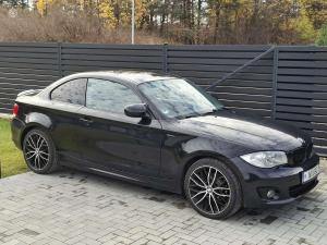 Melns BMW 120 2011 Viļņa, ar dzinēja tilpumu 2.00 L un nobraukumu 320 tūkst. km par 4500 €, foto  vietnē AUTOMOTO.COM.LV