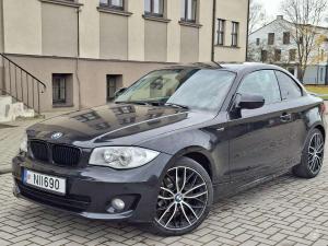 Black BMW 120 2011 in Vilnius, with an engine capacity of 2.00 L and mileage of 320 thousand km for 4500 €, photo 6 on AUTOMOTO.COM.LV