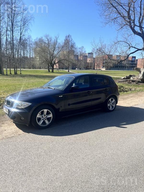 Blue BMW 120 2007 in Liepaja, with an engine capacity of 2.00 L and mileage of 314 thousand km for 3490 €, photo 3 on AUTOMOTO.COM.LV