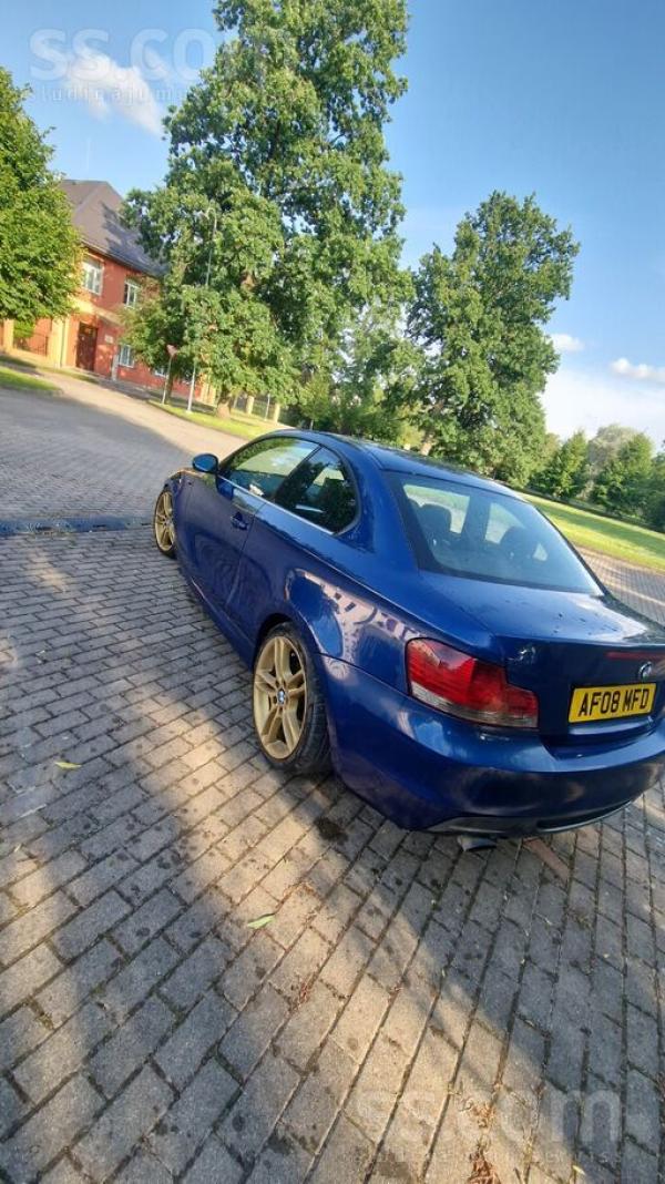 Blue BMW 120 2008 in Dobele, with an engine capacity of 2.00 L and mileage of 225 thousand km for 2100 €, photo 2 on AUTOMOTO.COM.LV