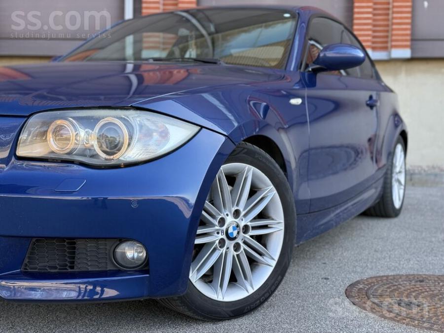 Blue BMW 120 2009 in Riga, with an engine capacity of 2.00 L and mileage of 295 thousand km for 7300 €, photo 3 on AUTOMOTO.COM.LV