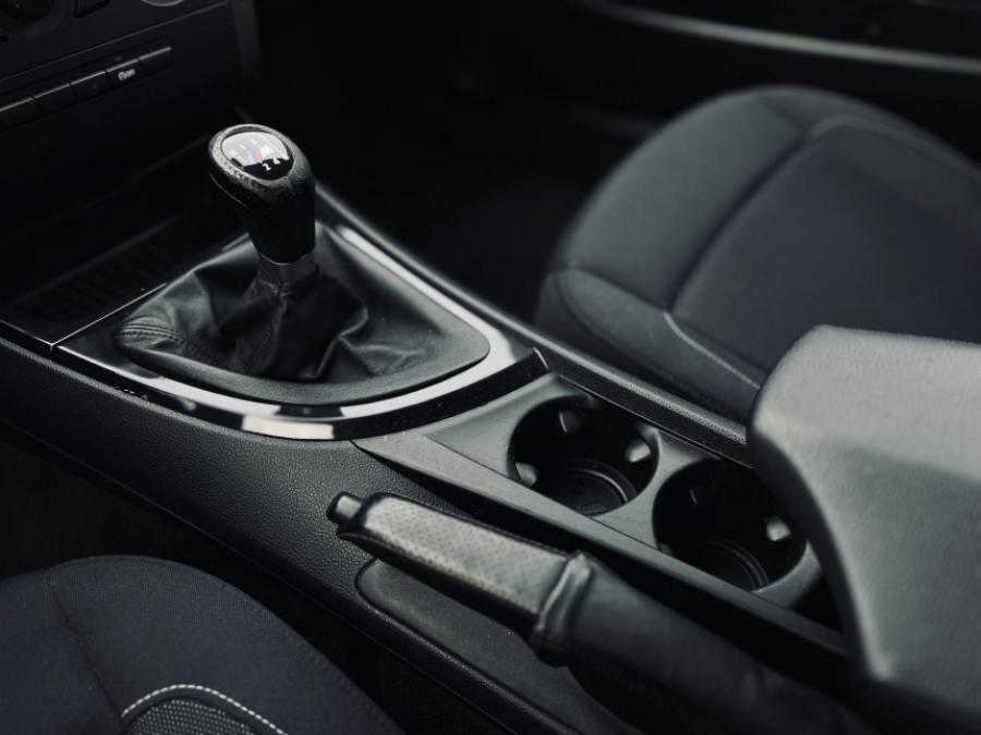 Zils BMW 120 2010 Rīga, ar dzinēja tilpumu 2.00 L un nobraukumu 350 tūkst. km par 6999 €, foto 5 vietnē AUTOMOTO.COM.LV