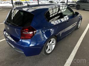 Blue BMW 120 2010 in Riga, with an engine capacity of 2.00 L and mileage of 253 thousand km for 4150 €, photo 3 on AUTOMOTO.COM.LV