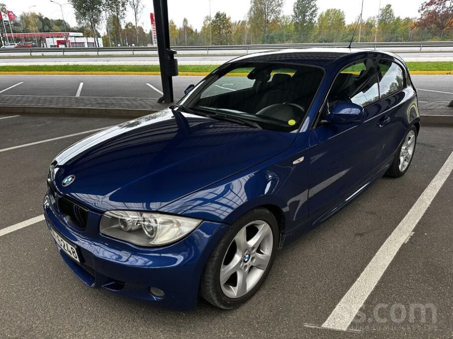 Blue BMW 120 2010 in Riga, with an engine capacity of 2.00 L and mileage of 253 thousand km for 4150 €, photo 4 on AUTOMOTO.COM.LV