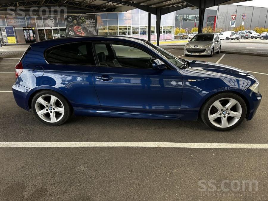 Blue BMW 120 2010 in Riga, with an engine capacity of 2.00 L and mileage of 253 thousand km for 4150 €, photo 7 on AUTOMOTO.COM.LV