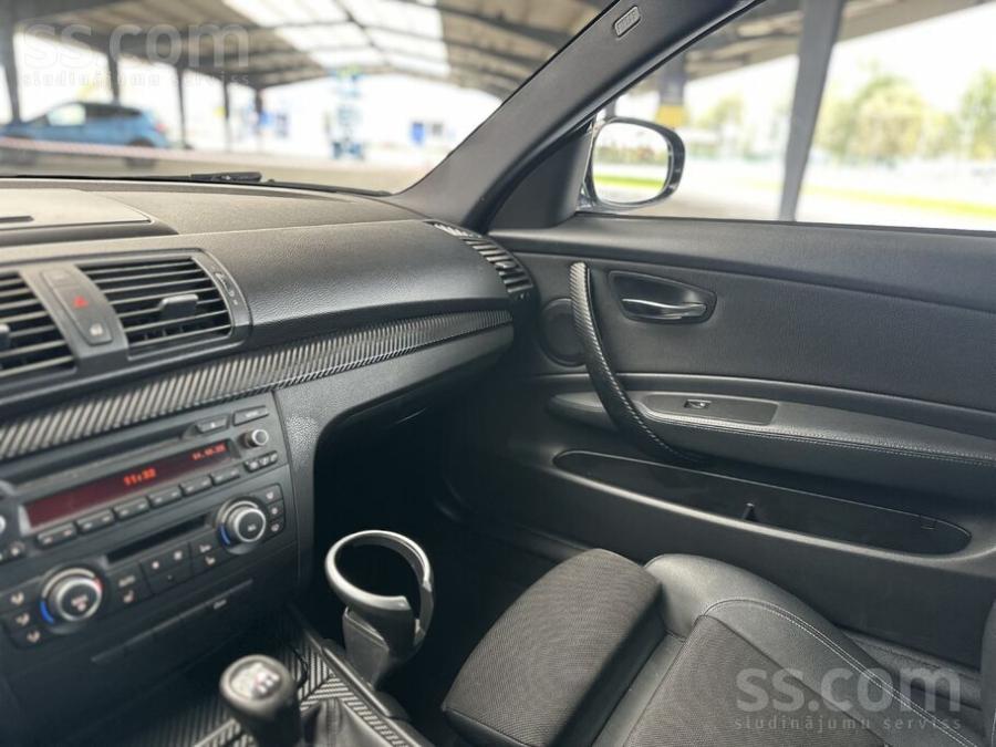 Blue BMW 120 2010 in Riga, with an engine capacity of 2.00 L and mileage of 253 thousand km for 4150 €, photo 14 on AUTOMOTO.COM.LV