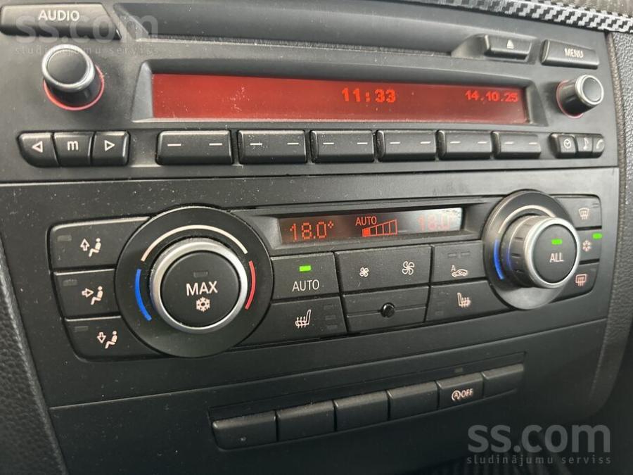 Blue BMW 120 2010 in Riga, with an engine capacity of 2.00 L and mileage of 253 thousand km for 4150 €, photo 18 on AUTOMOTO.COM.LV