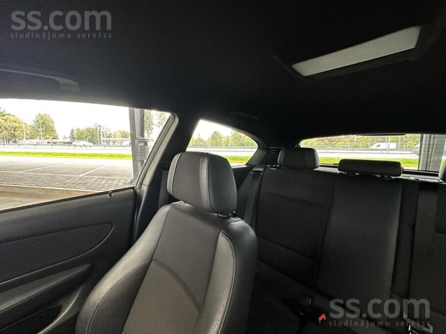Blue BMW 120 2010 in Riga, with an engine capacity of 2.00 L and mileage of 253 thousand km for 4150 €, photo 20 on AUTOMOTO.COM.LV