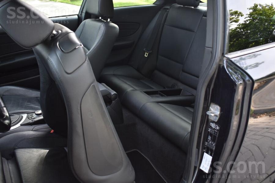 Blue BMW 120 2013 in Valmiera, with an engine capacity of 2.00 L and mileage of 284 thousand km for 6900 €, photo 19 on AUTOMOTO.COM.LV