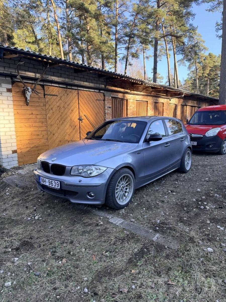 Zils BMW 120 2004 Liepāja, ar dzinēja tilpumu 2.00 L un nobraukumu 386 tūkst. km par 2800 €, foto 1 vietnē AUTOMOTO.COM.LV
