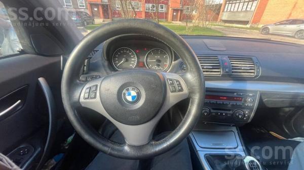 Blue BMW 120 2004 in Riga, with an engine capacity of 2.00 L and mileage of 291 thousand km for 1900 €, photo 1 on AUTOMOTO.COM.LV