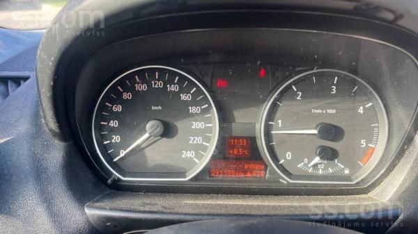 Blue BMW 120 2004 in Riga, with an engine capacity of 2.00 L and mileage of 291 thousand km for 1900 €, photo 4 on AUTOMOTO.COM.LV
