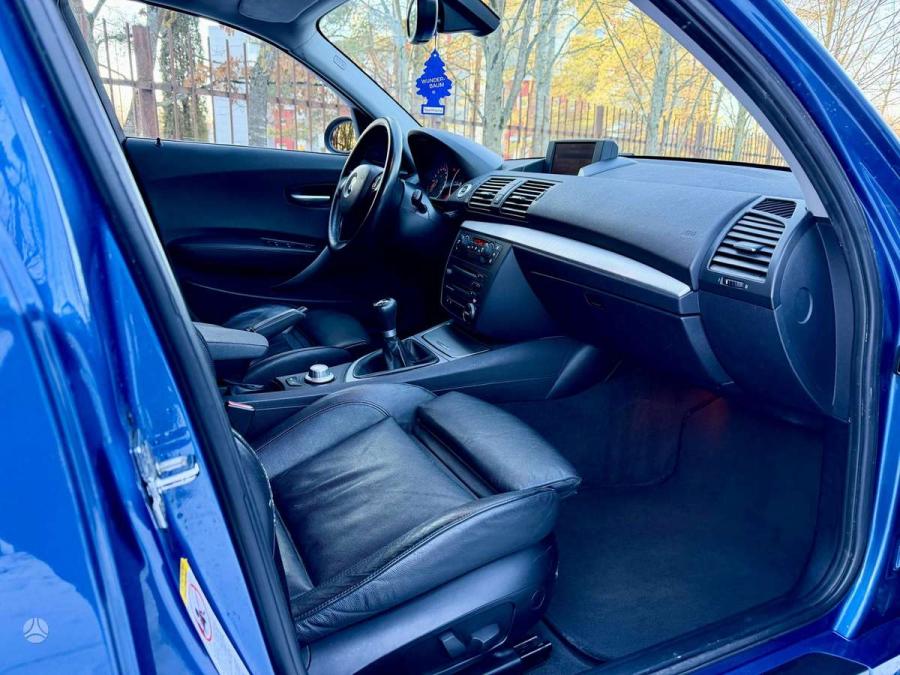Blue BMW 120 2005 in Kaunas, with an engine capacity of 0.00 L and mileage of 298 thousand km for 3650 €, photo 7 on AUTOMOTO.COM.LV