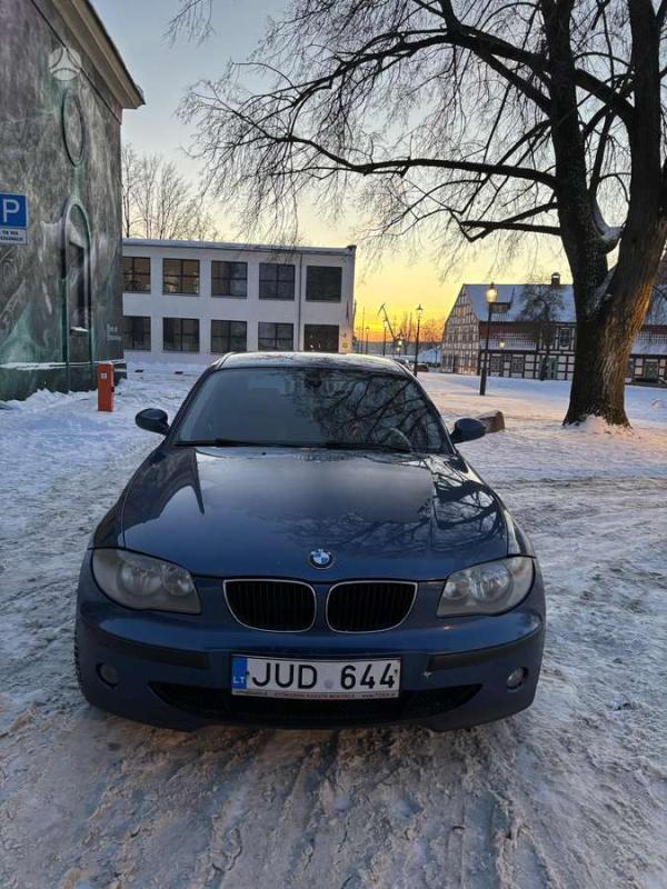Blue BMW 120 2005 in Klaipeda, with an engine capacity of 2.00 L and mileage of 330 thousand km for 2350 €, photo 2 on AUTOMOTO.COM.LV