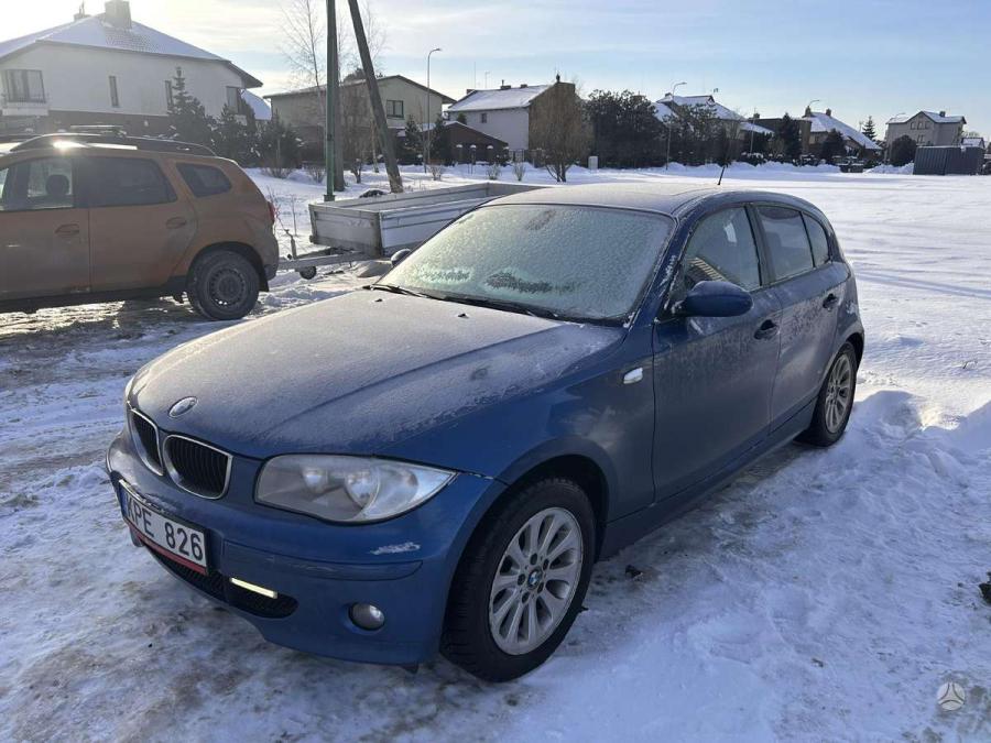 Blue BMW 120 2005 in Klaipeda, with an engine capacity of 2.00 L and mileage of 274 thousand km for 2600 €, photo 1 on AUTOMOTO.COM.LV