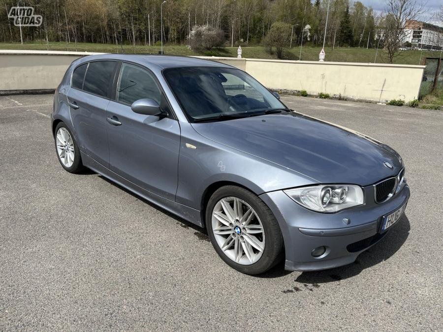 Blue BMW 120 2005 in Vilnius, with an engine capacity of 2.00 L and mileage of 330 thousand km for 2300 €, photo 3 on AUTOMOTO.COM.LV