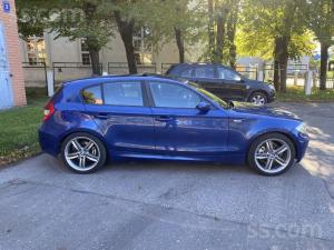 Blue BMW 120 2005 in Riga, with an engine capacity of 2.00 L and mileage of 340 thousand km for 3850 €, photo 9 on AUTOMOTO.COM.LV