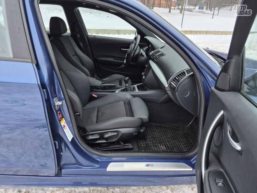 Blue BMW 120 2006 in Kaunas, with an engine capacity of 2.00 L and mileage of 244 thousand km for 2700 €, photo 15 on AUTOMOTO.COM.LV