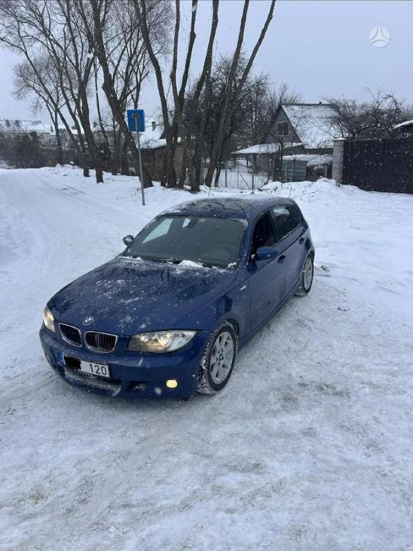 Blue BMW 120 2006 in Kaunas, with an engine capacity of 2.00 L and mileage of 246 thousand km for 3000 €, photo 2 on AUTOMOTO.COM.LV