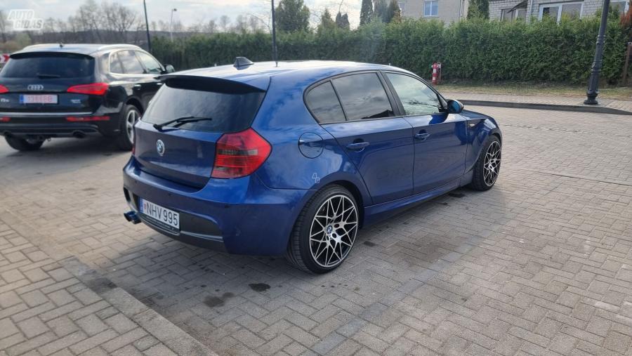 Blue BMW 120 2006 in Jonava, with an engine capacity of 2.00 L and mileage of 233 thousand km for 3800 €, photo 4 on AUTOMOTO.COM.LV