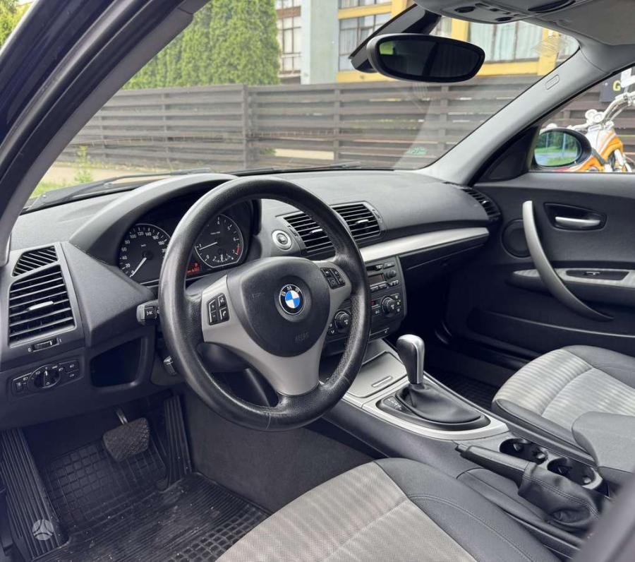 Zils BMW 120 2006 Viļņa, ar dzinēja tilpumu 2.00 L un nobraukumu 248 tūkst. km par 2200 €, foto 12 vietnē AUTOMOTO.COM.LV