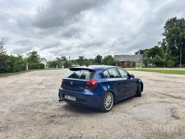 Blue BMW 120 2006 in Riga, with an engine capacity of 2.00 L and mileage of 305 thousand km for 3650 €, photo 3 on AUTOMOTO.COM.LV