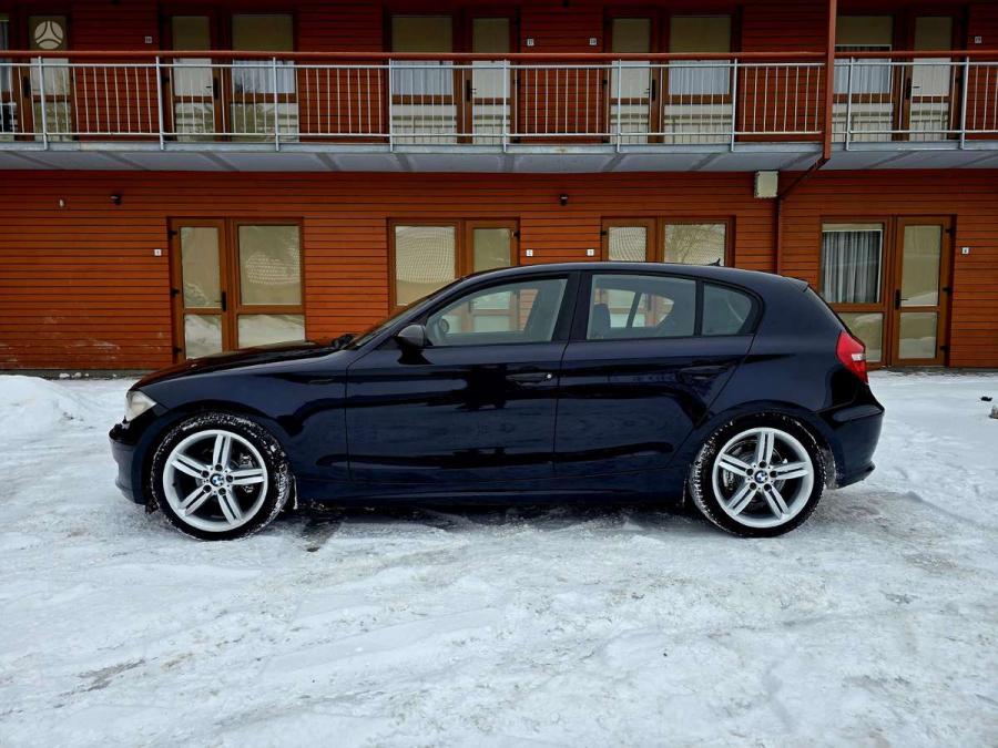 Blue BMW 120 2007 in Marijampole, with an engine capacity of 2.00 L and mileage of 281 thousand km for 4200 €, photo 4 on AUTOMOTO.COM.LV