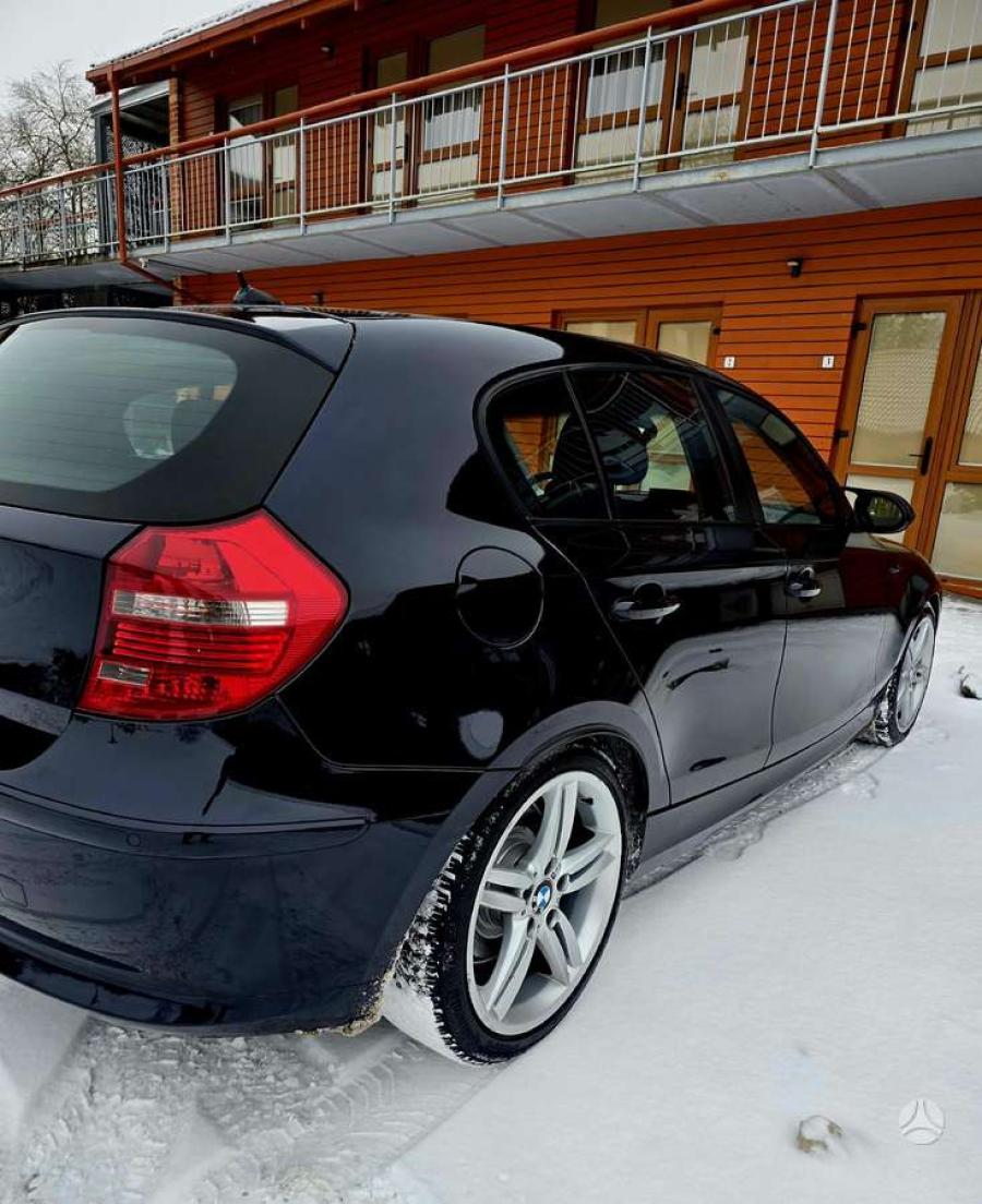 Blue BMW 120 2007 in Marijampole, with an engine capacity of 2.00 L and mileage of 281 thousand km for 4200 €, photo 12 on AUTOMOTO.COM.LV