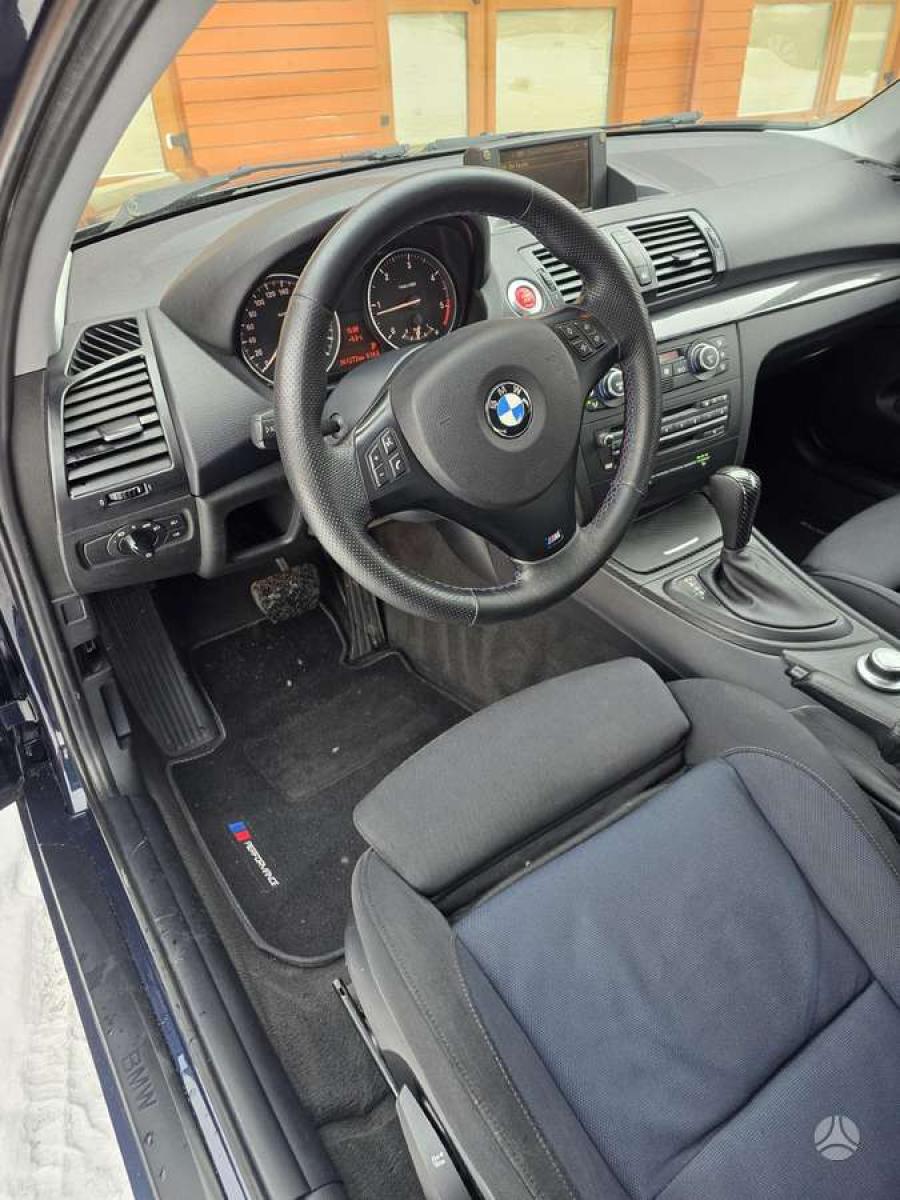 Blue BMW 120 2007 in Marijampole, with an engine capacity of 2.00 L and mileage of 281 thousand km for 4200 €, photo 16 on AUTOMOTO.COM.LV