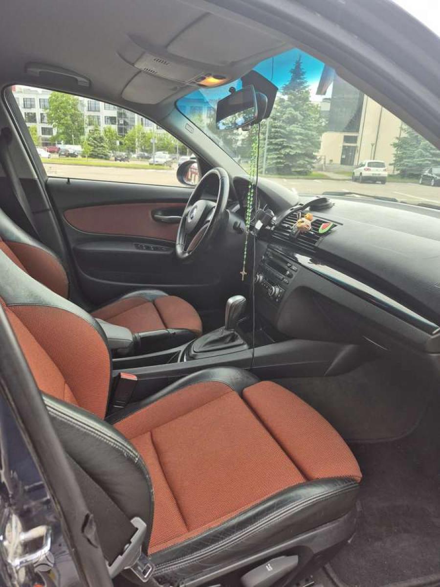 Blue BMW 120 2007 in Kaunas, with an engine capacity of 2.00 L and mileage of 404 thousand km for 2900 €, photo 7 on AUTOMOTO.COM.LV